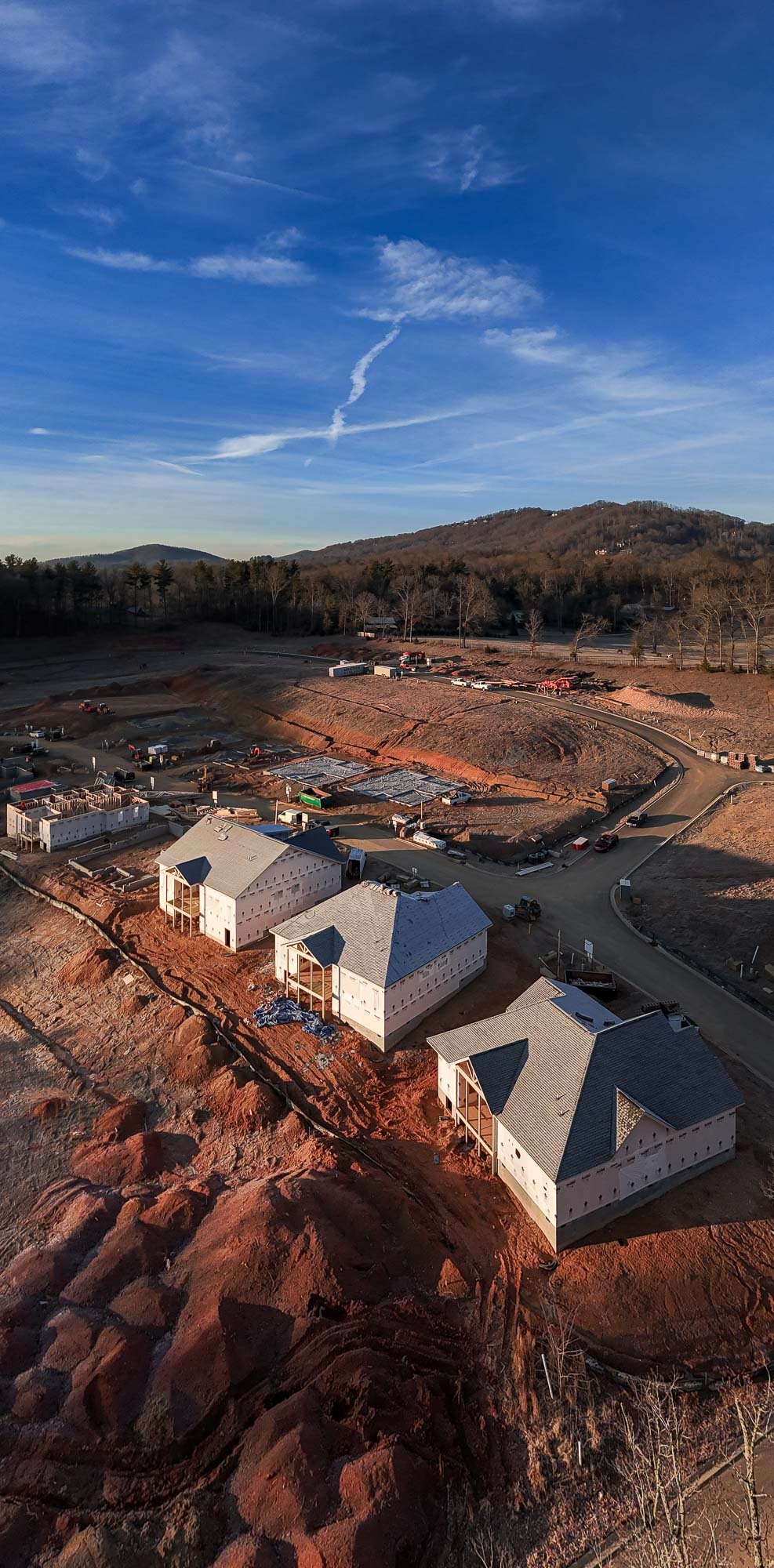 A new subdivisions with luxury homes in Victoria Hills, NC | Big Hills ...